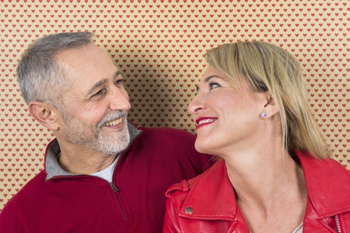 Over 50 Dating: Meeting Like-Minded Mature Singles on MM