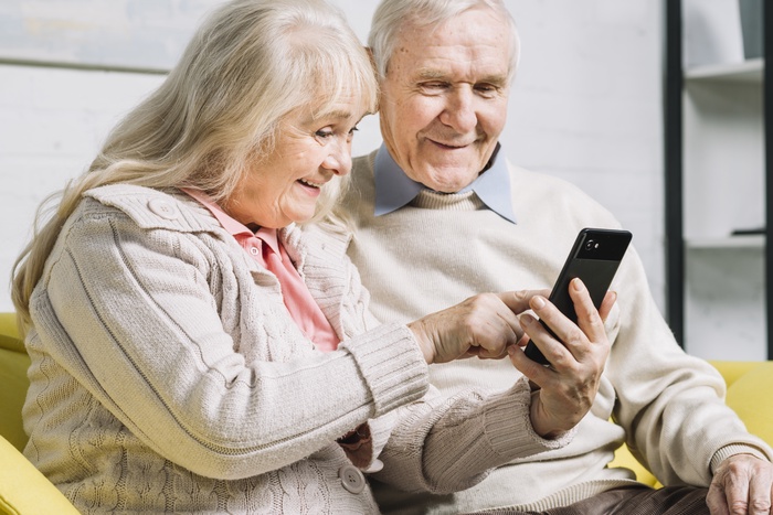 Elderly Chat Rooms: Meet Wealthy Seniors on MillionaireMatch