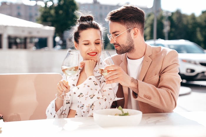 Rich People Dating Site & App | Meet Wealthy and Ambitious Singles