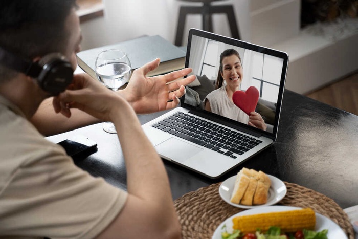 1 on 1 Video Call: Talk Face-to-Face Before You Meet