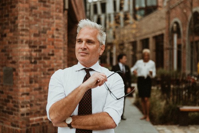 Where to Meet Older Rich Men: Best Places & Strategies