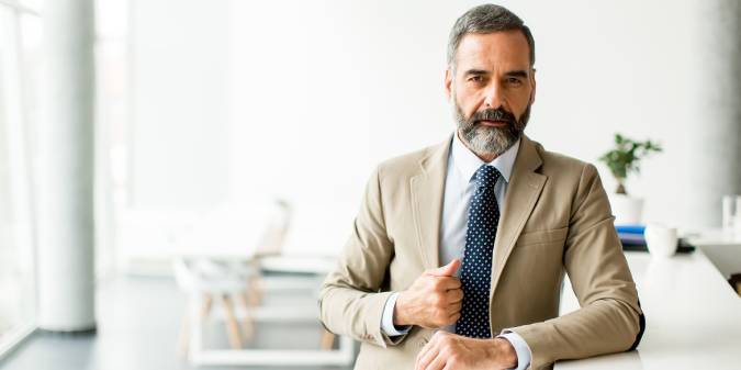 Building a Strong Relationship with a Wealthy Partner