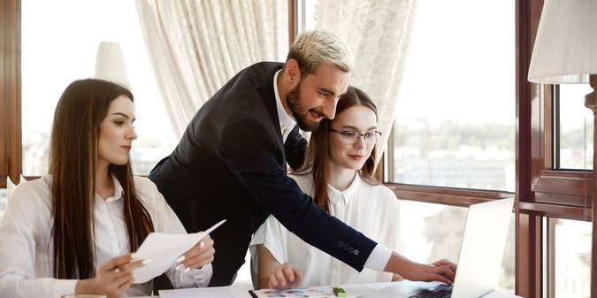 What Is Private Wealth Management? Services, Banking & Benefits