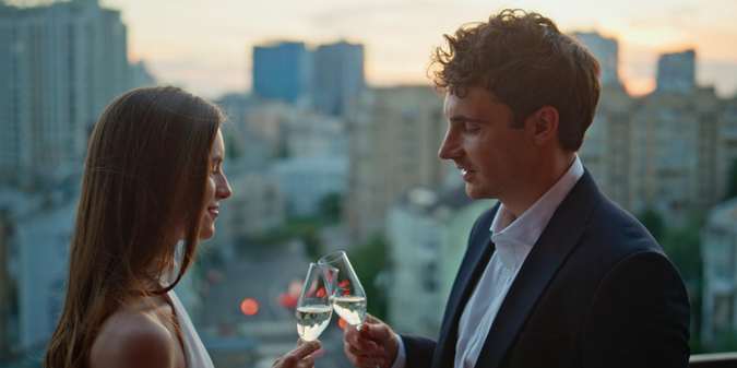 Dating in Your 30s? Here’s How to Attract Real Men