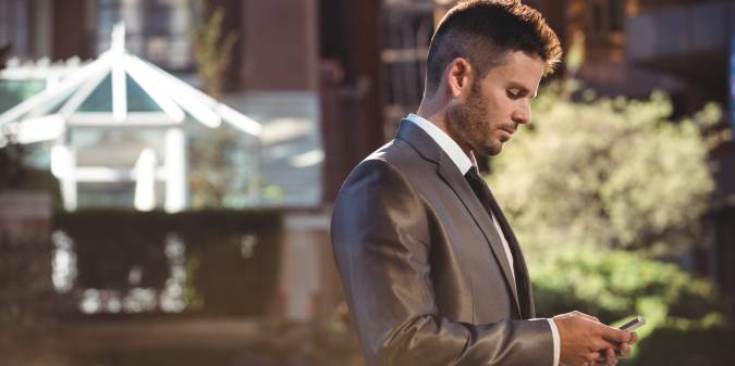 10 Qualities That Make a Man Irreplaceable in Relationships