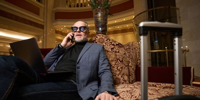 Where to Meet Rich, Single Men Without Dating Apps