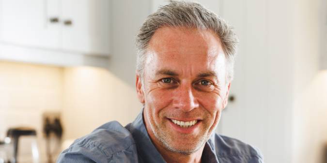 Building a Strong Relationship with a Wealthy Partner